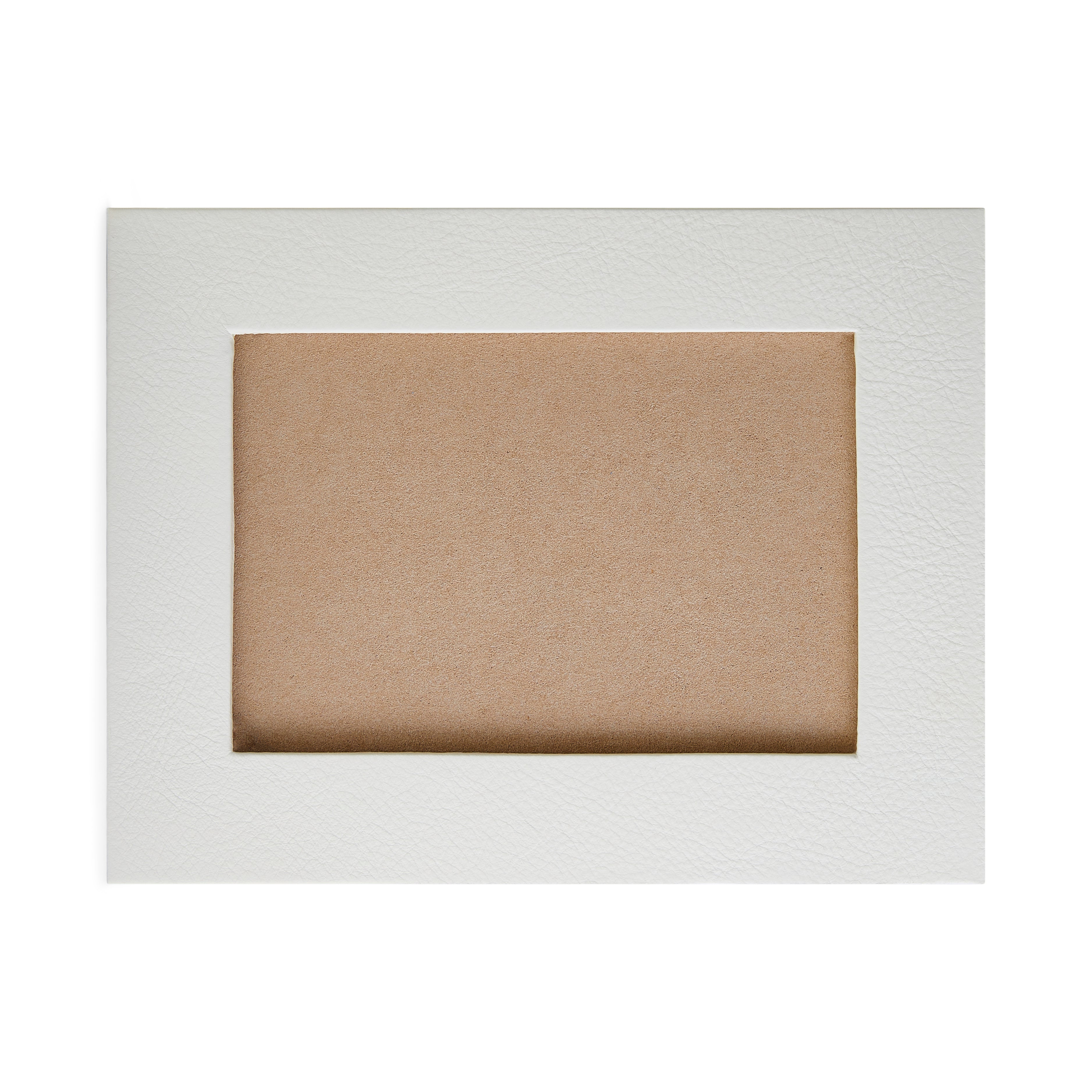 The Ivory Landscape Leather Frame – 6x4 – Noble Macmillan